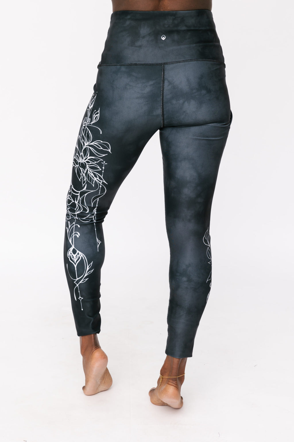 Lotus Moon Luxe Pocket Legging – Nominou